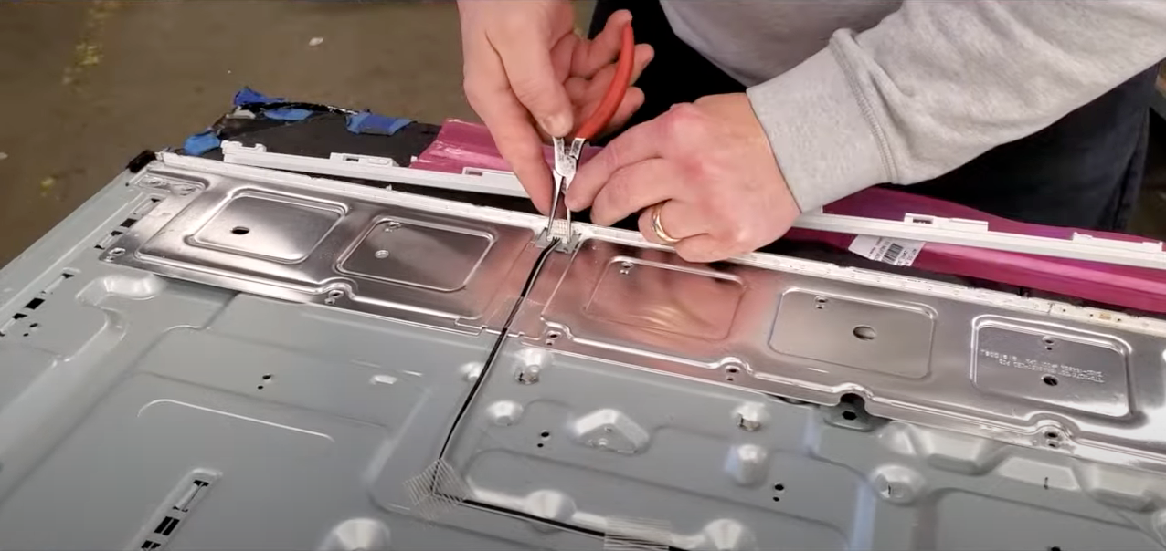 Samsung Edge Lit 55" LED TV-No Backlights & No Image LED Strip Replace ...